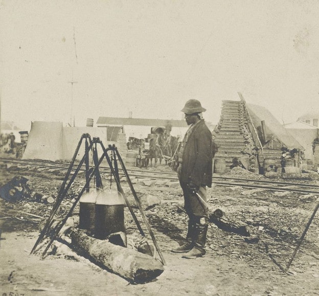 Union Soldiers' Food - Civil War Cooking with Tori Avey